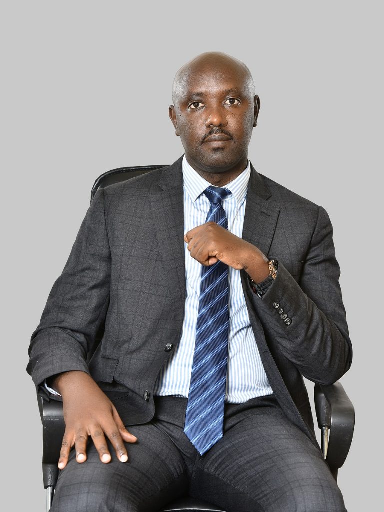 TEAM MEMBERS – RR ASSOCIATES